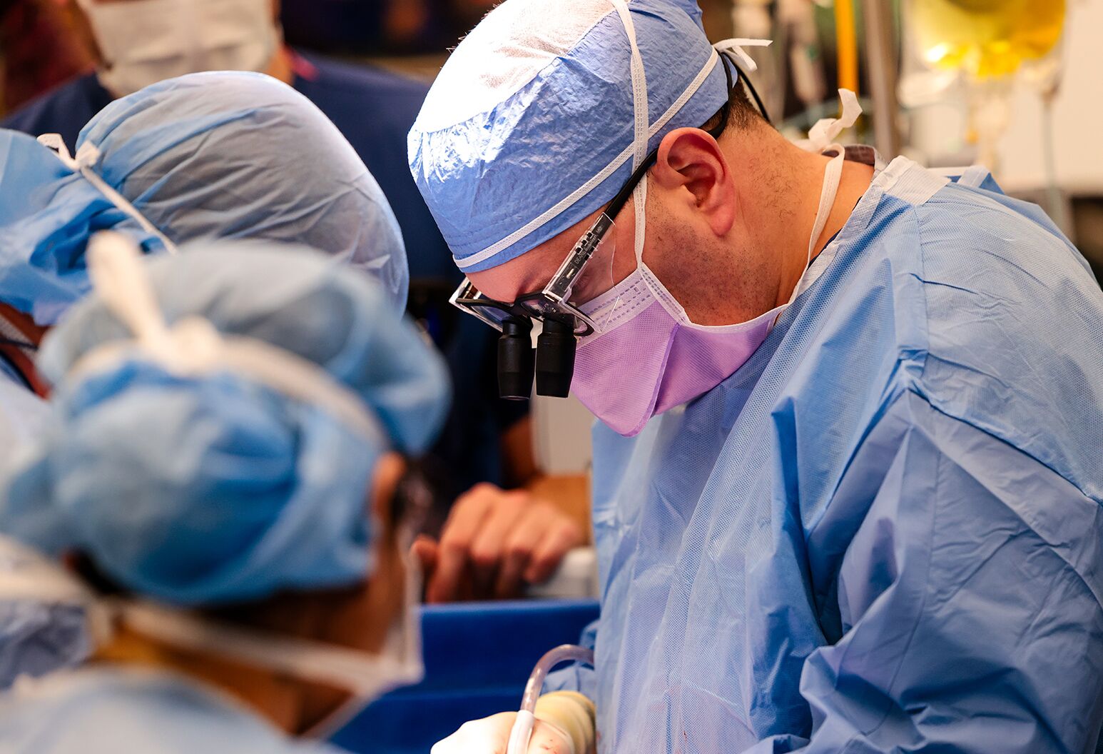 Heart transplant survivor reunites with lifesaving team at Huntington ...