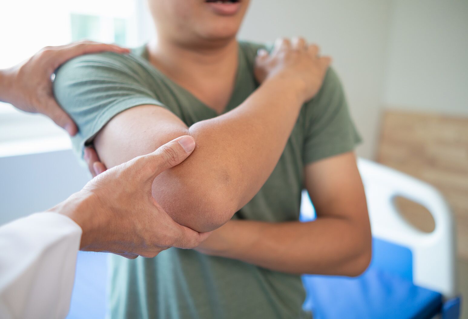 Tennis Elbow Treatment: From Slowing Down to Surgery | The Well by ...