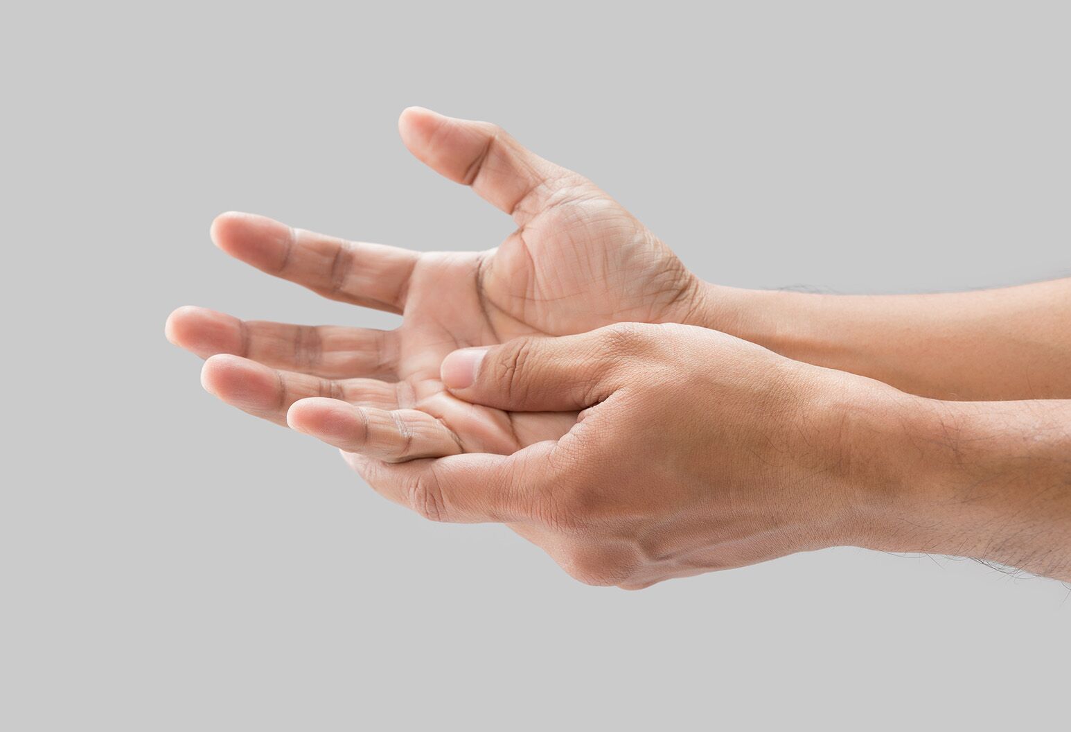 What Are The First Signs Of Arthritis In Fingers? | The Well by Northwell