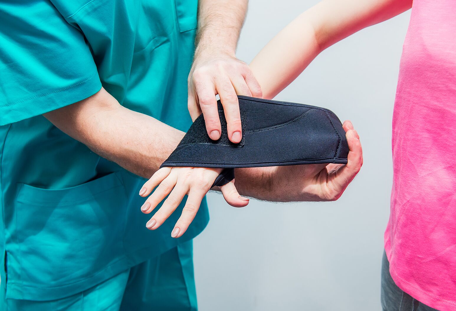 Thumb Brace Guide: Make Your Thumb Pain Better, Not Worse | The Well by ...