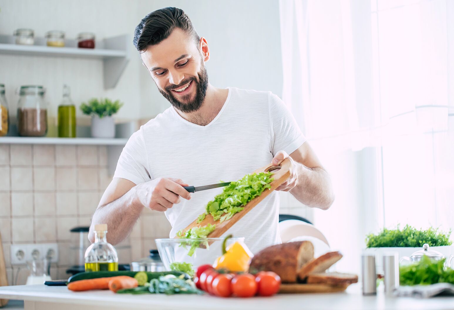 How to Feel Full (Without Eating More) | The Well by Northwell