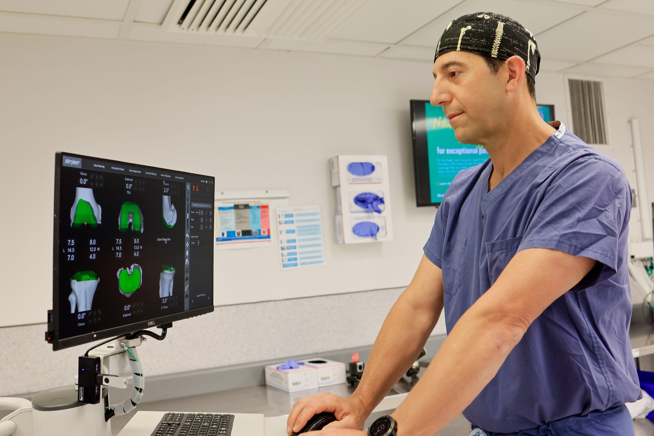 Robotic knee replacement gets man back to tennis | Northwell Health