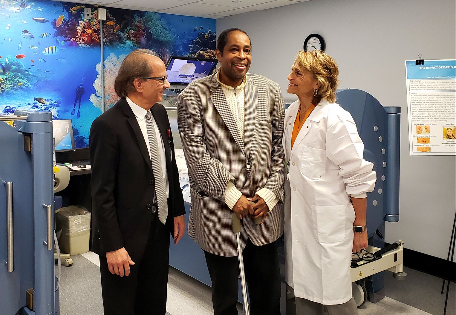 Man whose leg was saved at LIJ Valley Stream hyperbaric center, thanks ...
