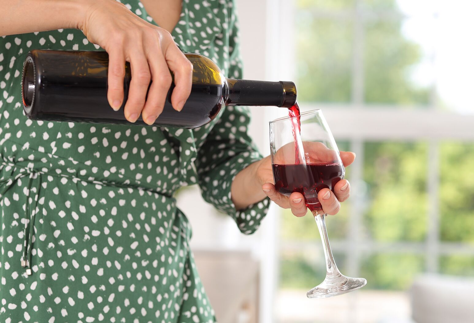 Alcohol Use Disorder: 9 Major Risk Factors | The Well by Northwell