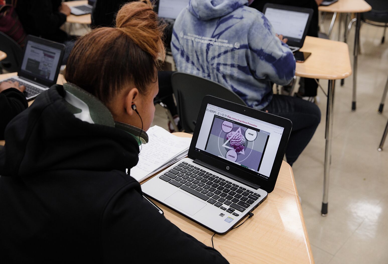 Northwell brings prescription drug safety course to high school ...