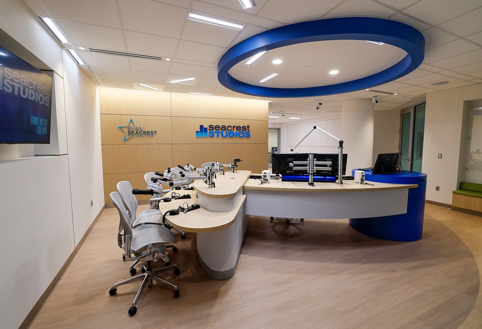 Seacrest Studios opens in Cohen Children’s Medical Center | Northwell ...